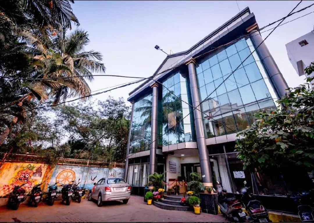 Green Land Tower Hotel - 