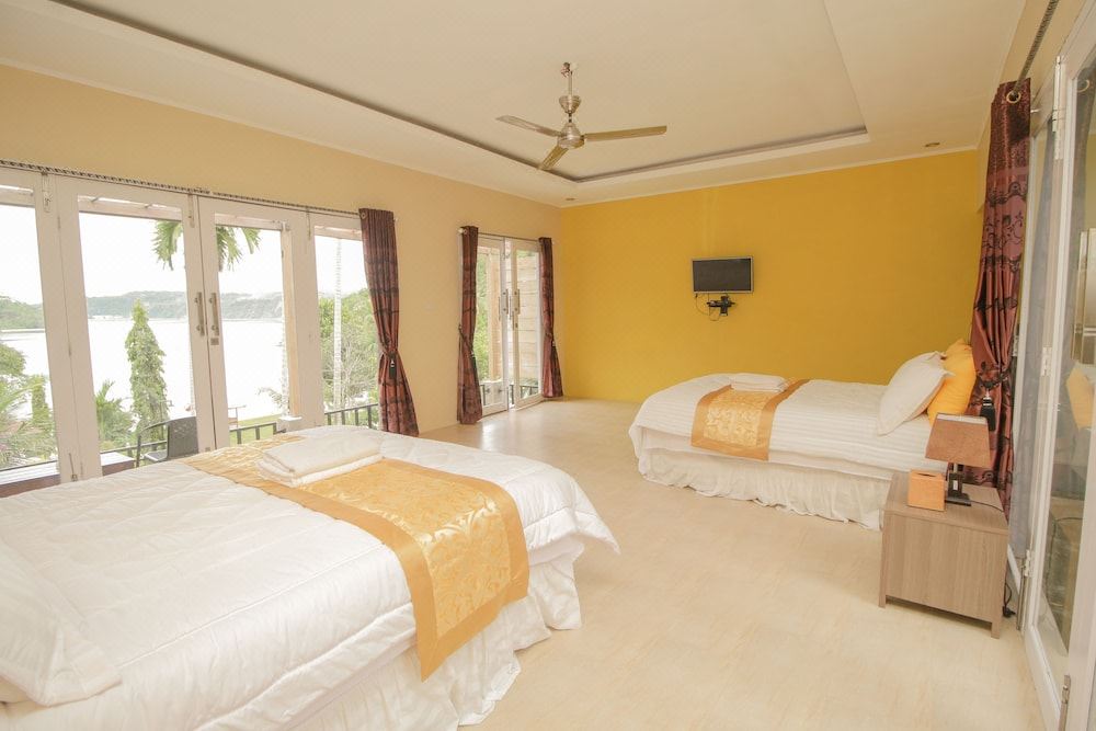 The Hawk's Nest Resort - Sabang