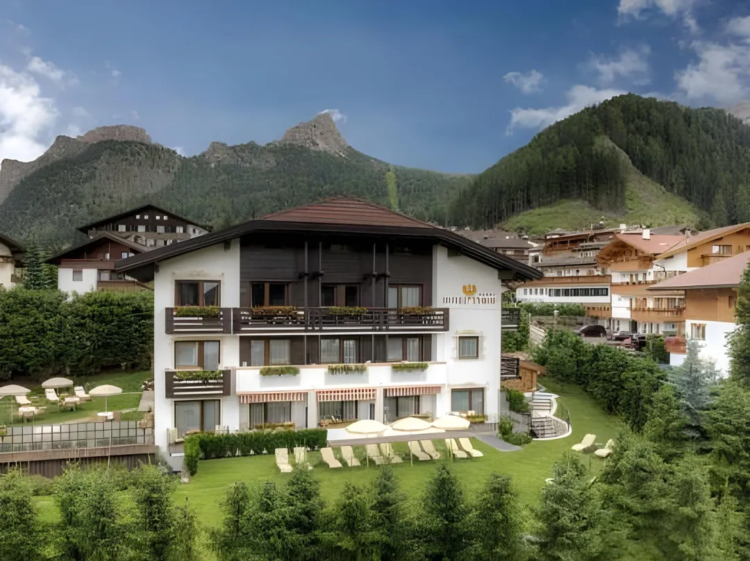 Hotel Tyrol - Sëlva