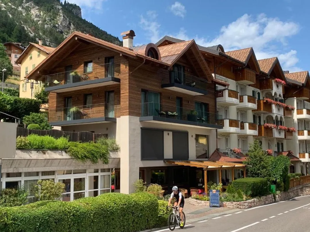 Alpotel Dolomiten - Molveno