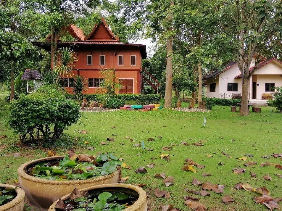 Banrainaifun - Suan Phueng District