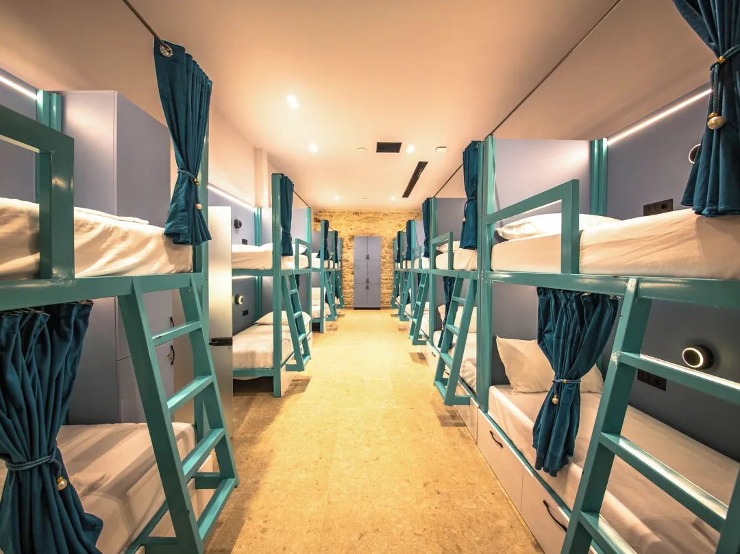 Vega 43 Hostel - Sarandë