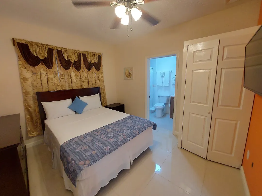 The Golden Gate Inn - Saint Kitts and Nevis