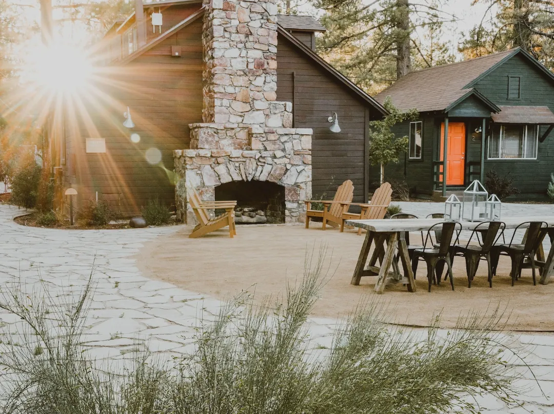 Noon Lodge - Big Bear Lake, CA