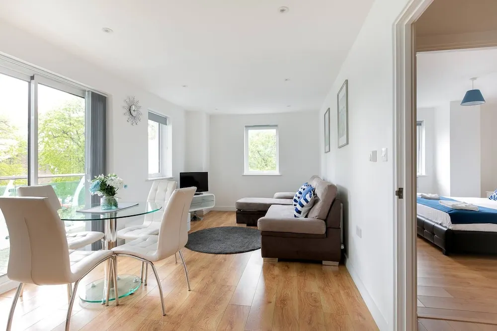 Skyvillion - Tower Point Enfield 1bed W/balcony - Hertfordshire