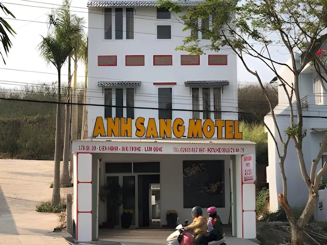 Nha Nghi Anh Sang - Liên Nghĩa