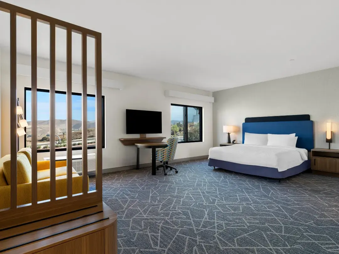 Hampton Inn & Suites By Hilton Corona - Corona, CA