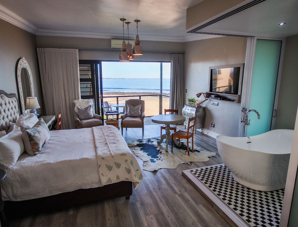 On The Beach Guesthouse Jeffreys Bay - Jeffreys Bay