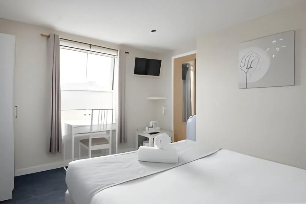 Rooms At The Ritz Complex - Northamptonshire