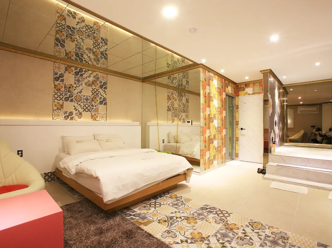 S-petite Hotel - Chuncheon