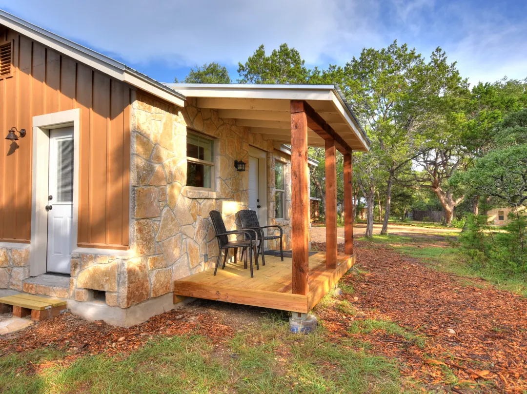 Charming Cabin With Scenic Views - Cozy Romantic Hideaway - San Marcos, TX