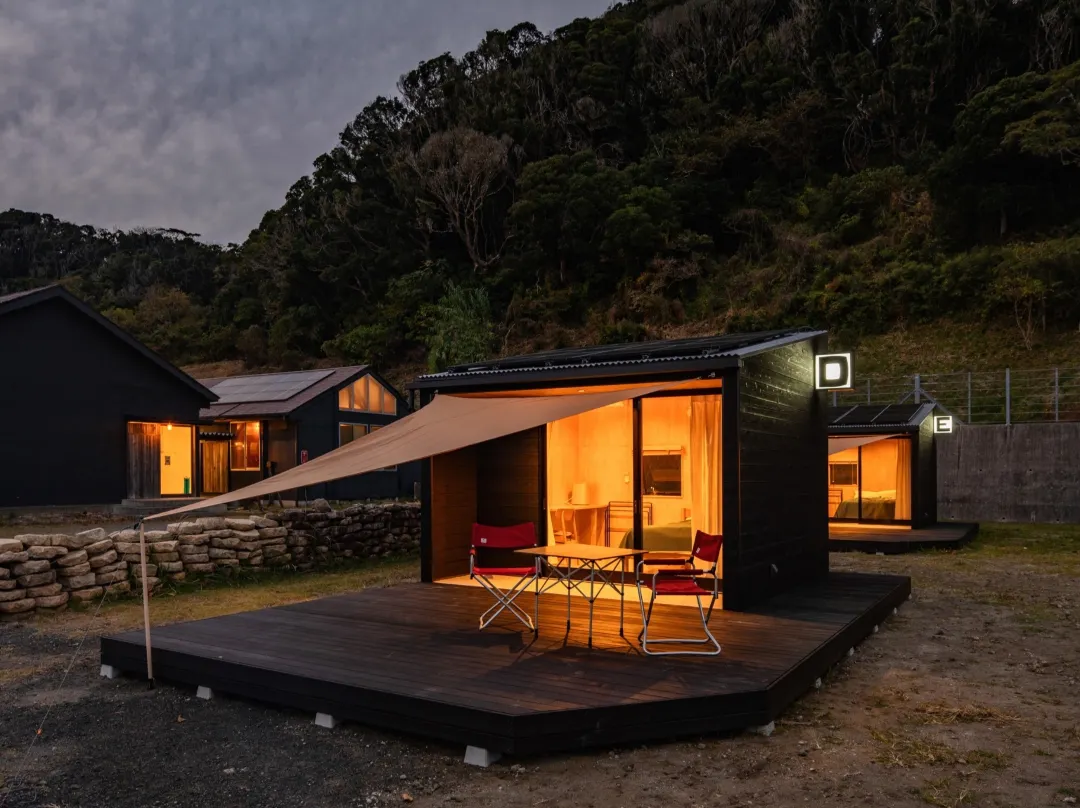 Shirahama Schoolhouse - Tateyama