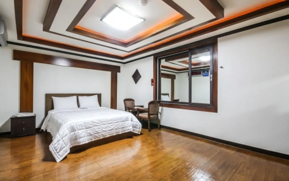 Goodstay Feel Motel Mokpo - Mokpo