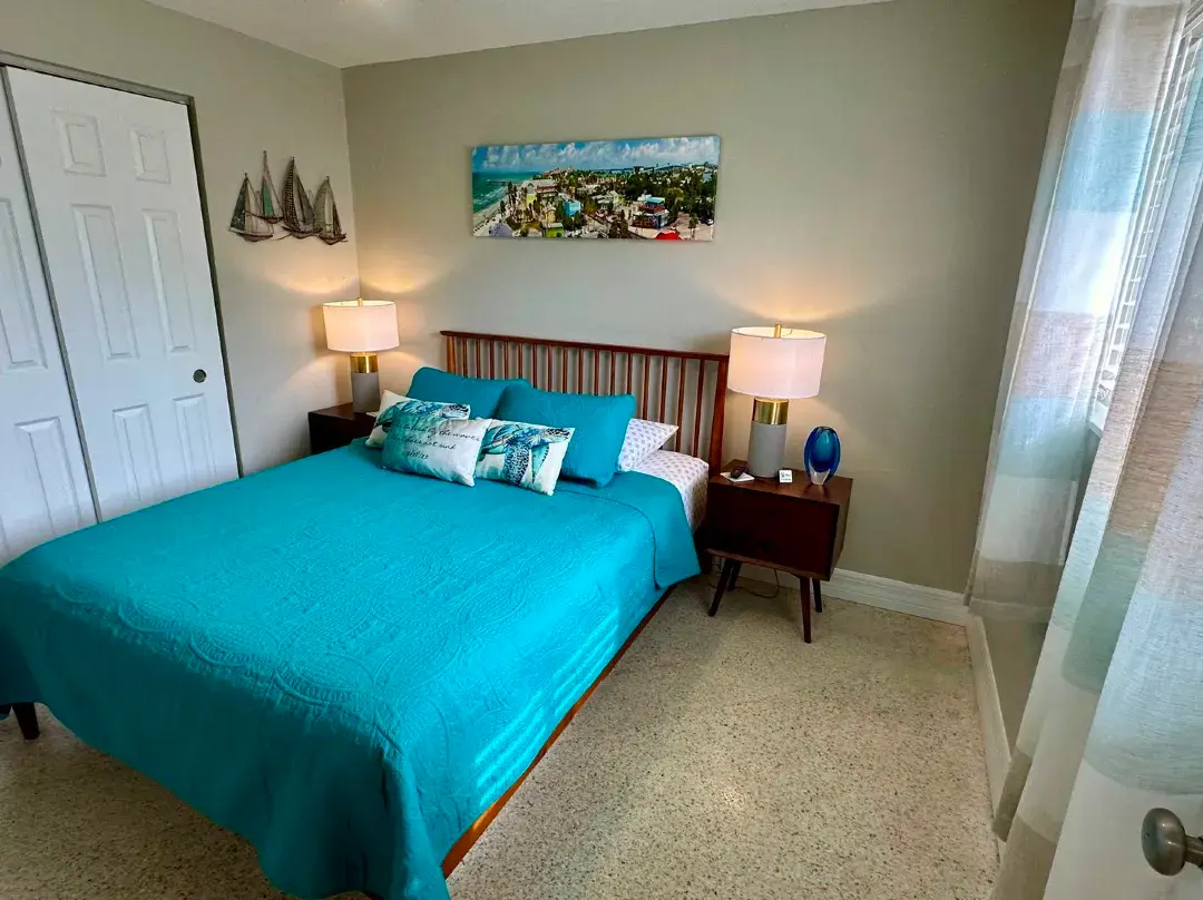 Charming Retreat With Pool And Grill - Inviting Coastal Escape - Fort Myers Beach, FL