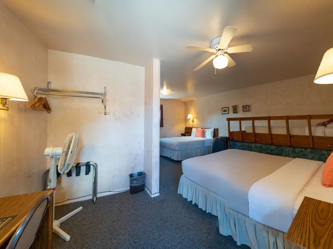 Triangle Motel - Silverton, CO
