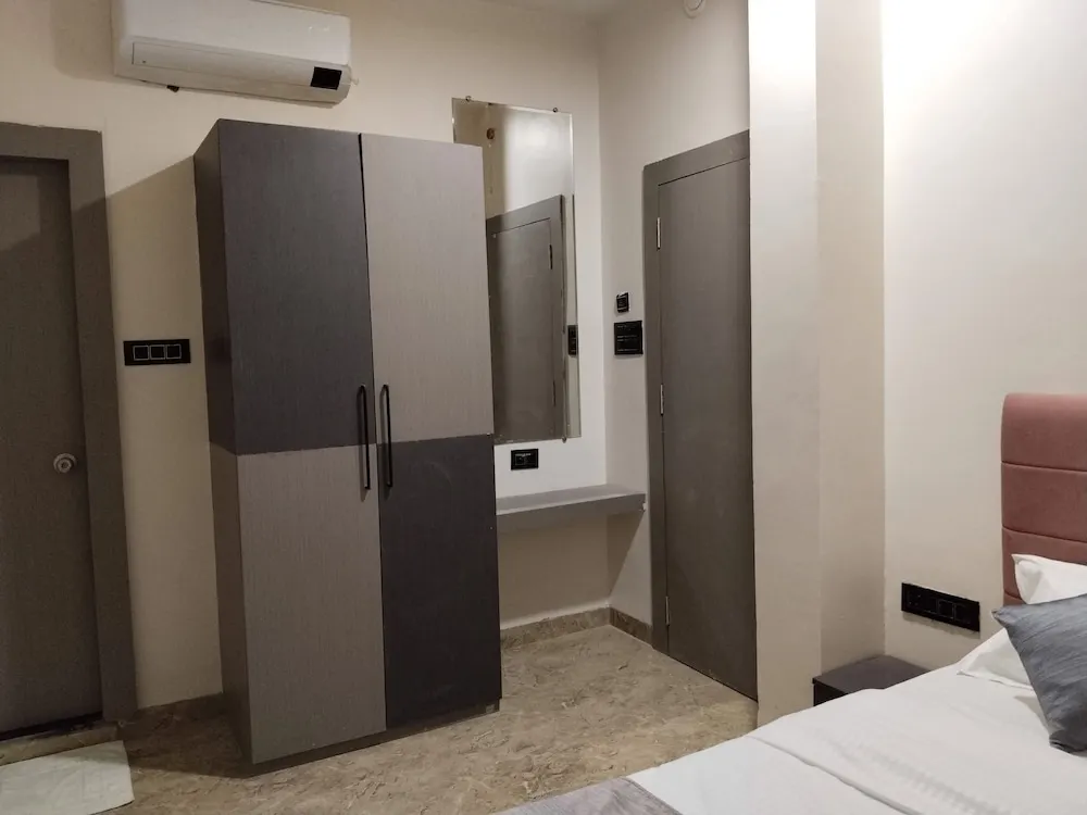 Hotel Gloryinn - Vijay Nagar