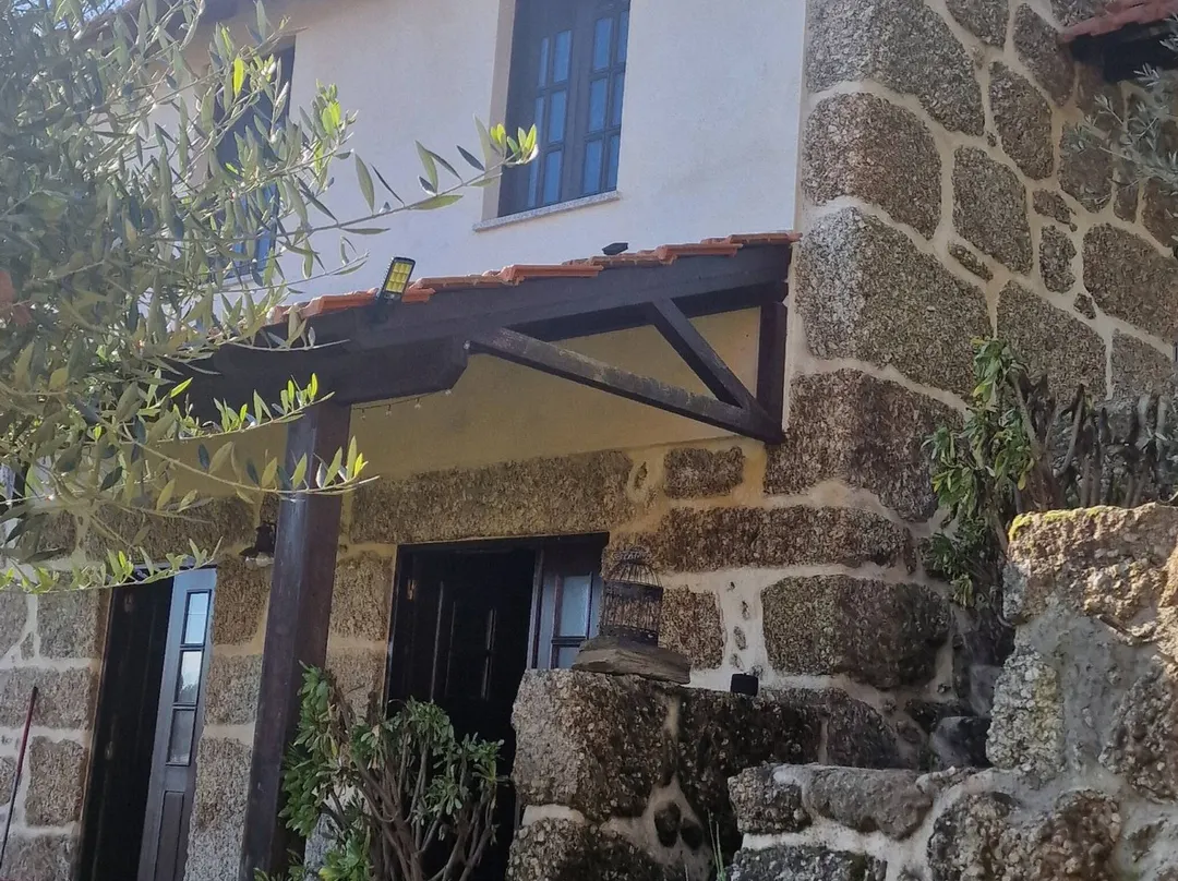 Rustic Retreat-african Dream - Tondela