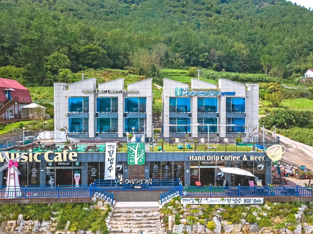 Namhae Bomyeoleumgaeulgyeoul Pensyeon - Namhae-gun