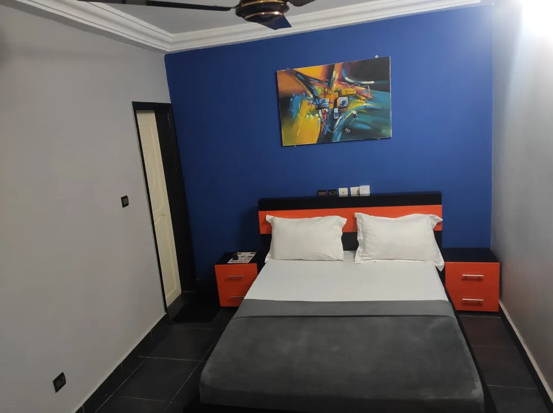 Royal Blue Guest House & Bar - Lomé