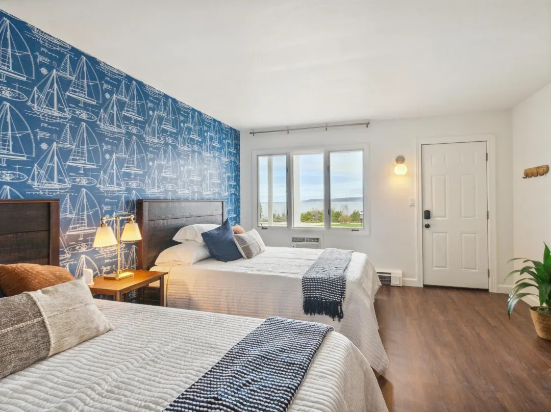 Bay Inn Of Petoskey - Petoskey, MI