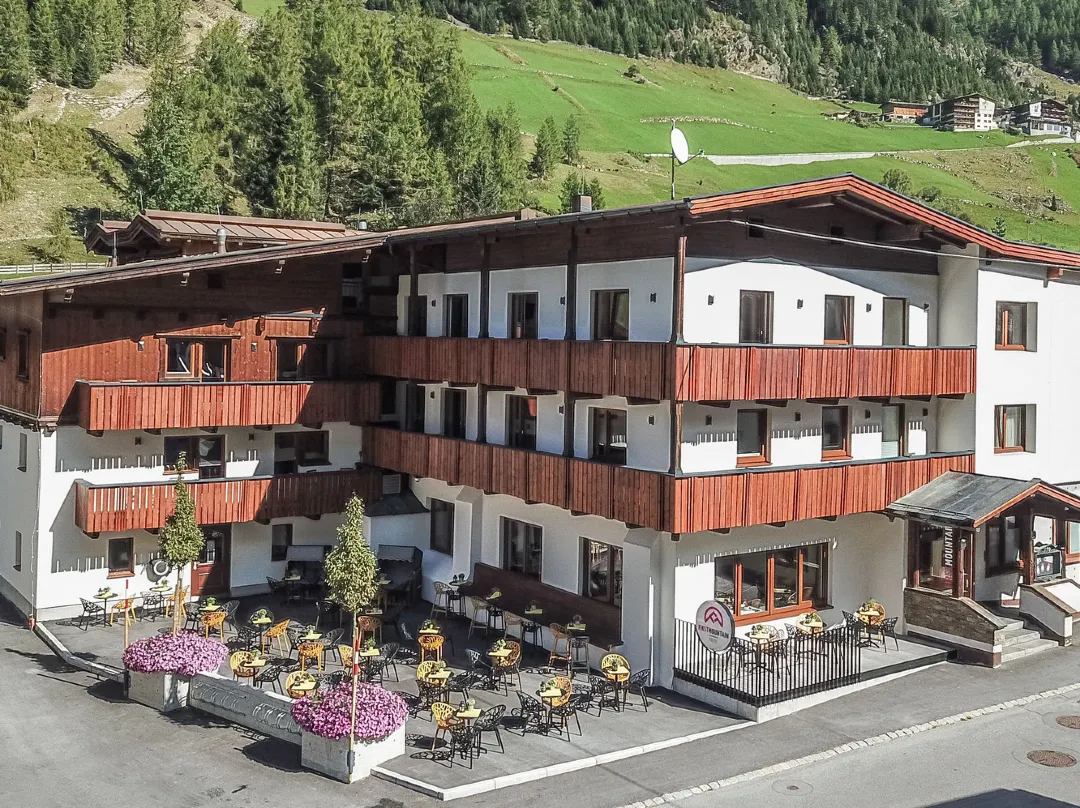 First Mountain Hotel Otztal - オーストリア レンゲンフェルト