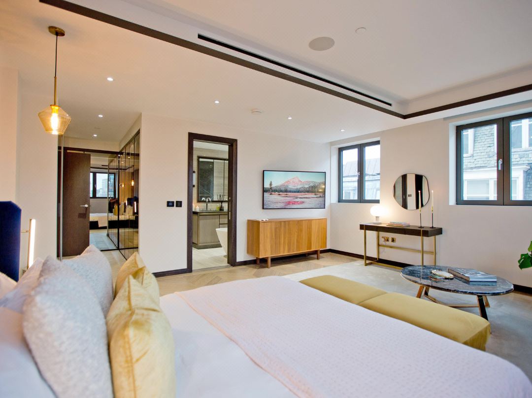 3-bed Rooftop Penthouse - London