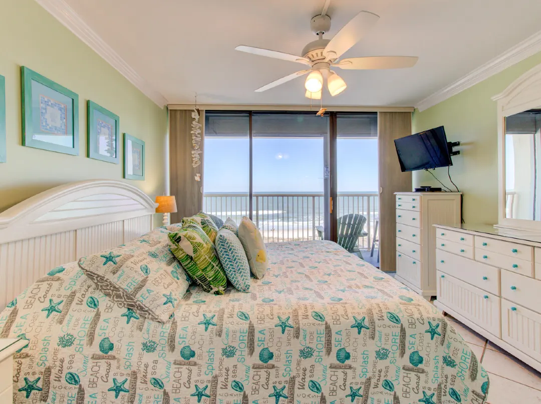 Oceanfront Views And Heated Indoor Pool - Inviting Coastal Retreat - Carolina Beach, NC