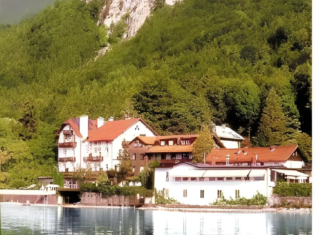 Seehotel Grauer Bär - Benediktbeuern