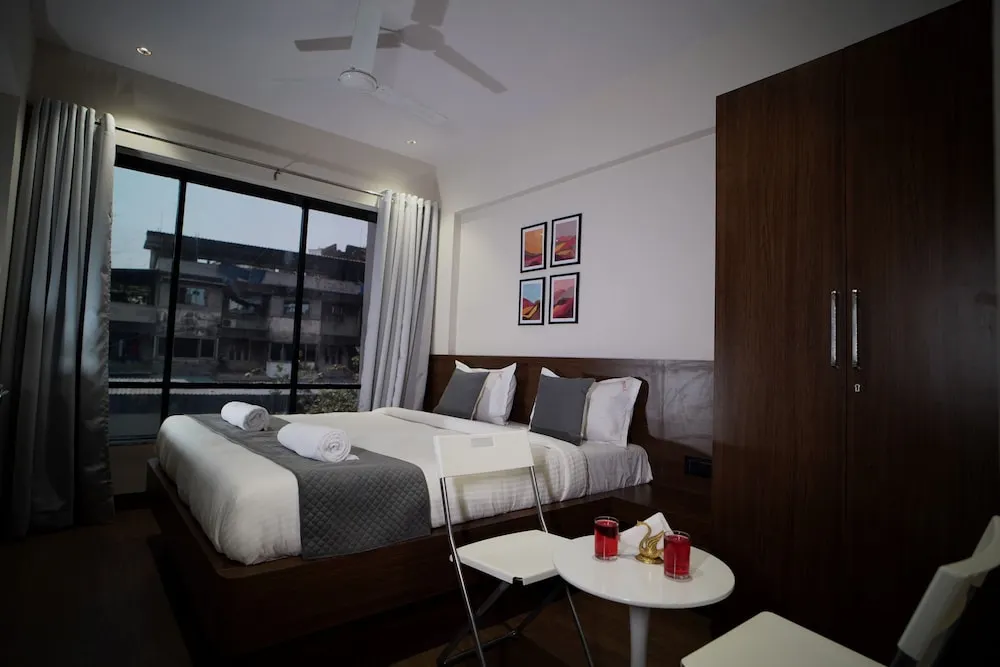 Sunbright Rooms & Residency - Thane
