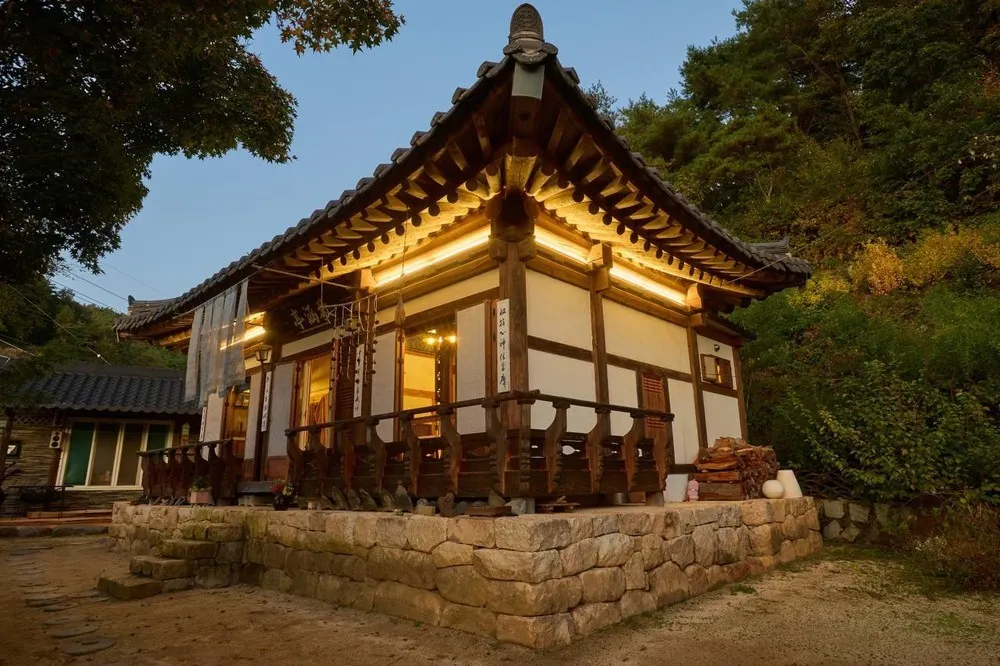 Andong Gyeonghamjeong - Andong-si