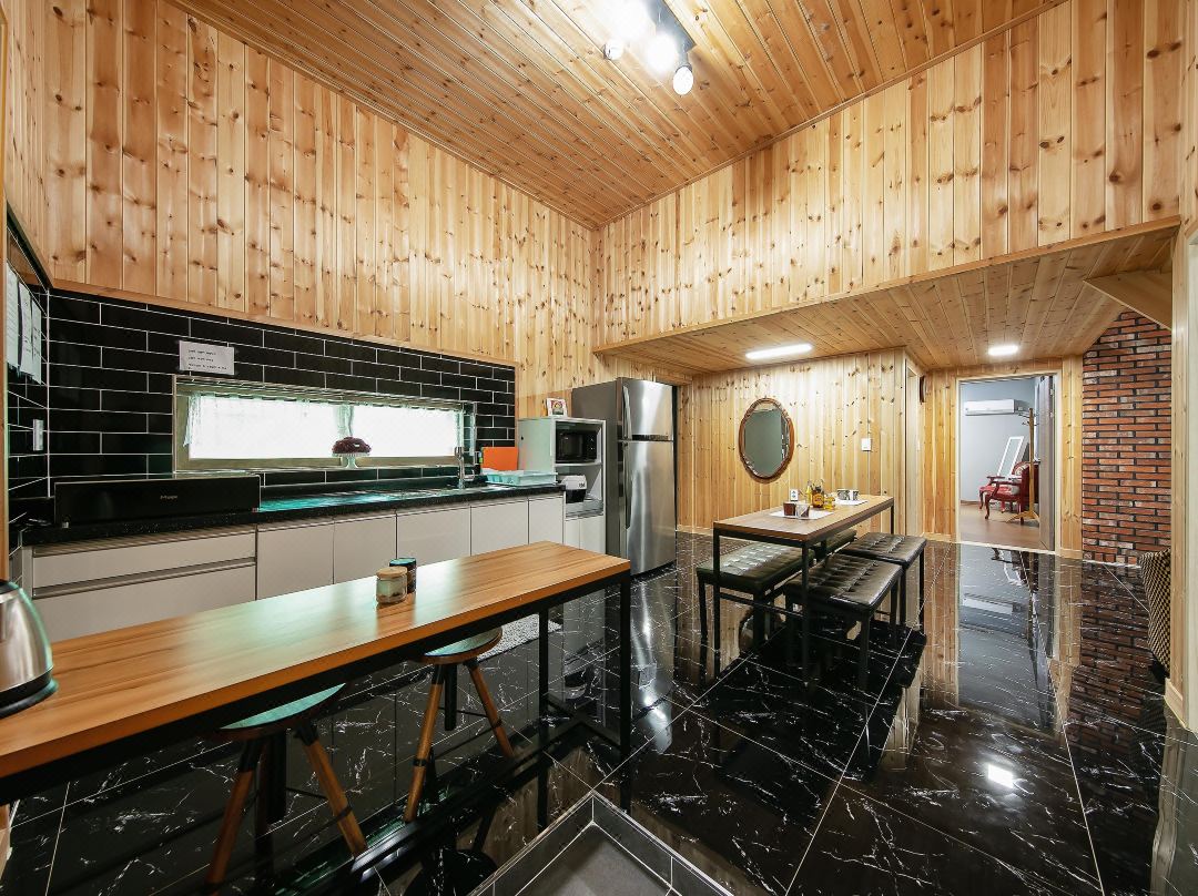 Gapyeong Twelve Pension - Icheon-si
