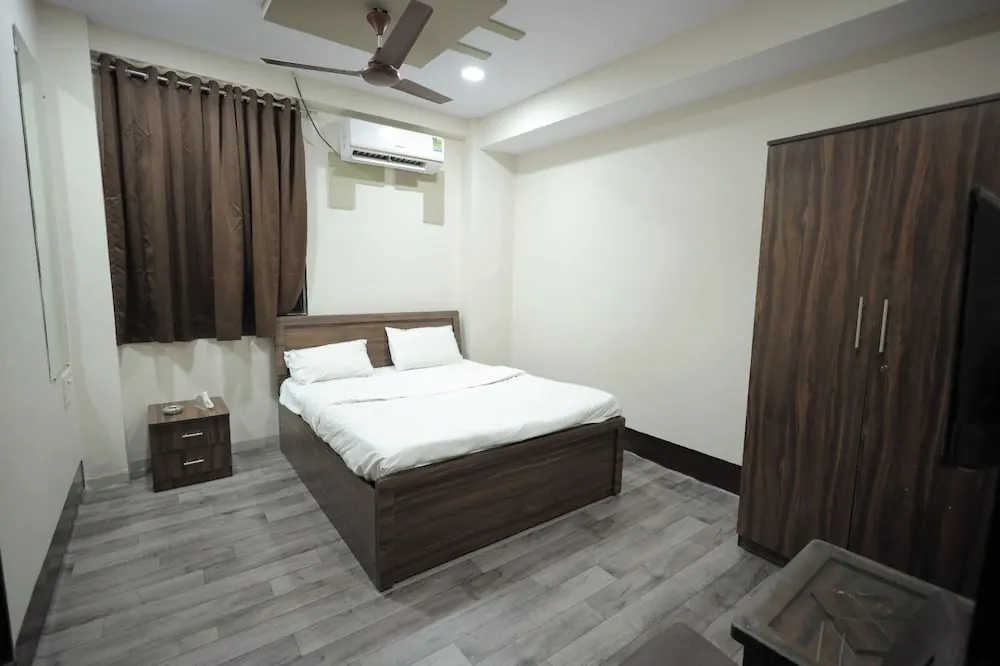 The Grand Vinayak Hotel - Surat