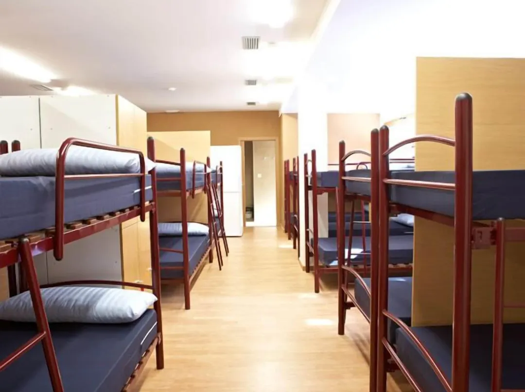 Albergue Monasterio De La Magdalena - Hostel - Sarria