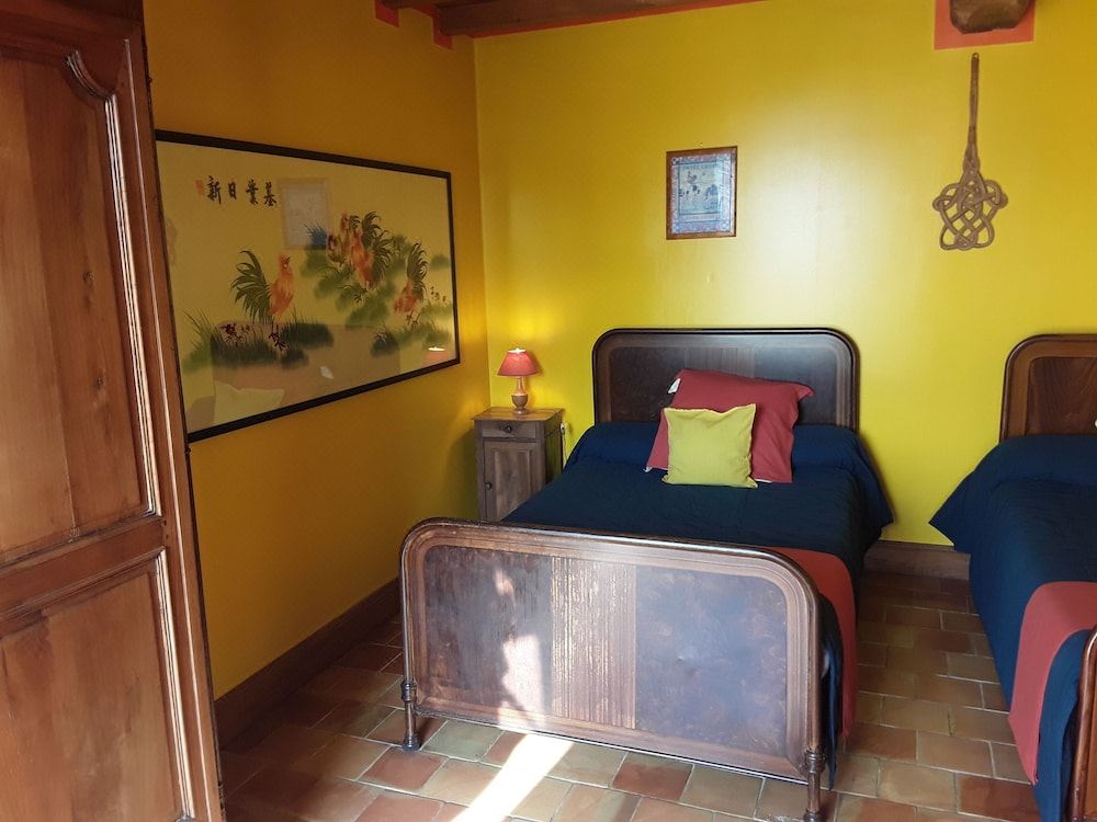 Domaine Des Galards: Location Grand Gîte Et Chambres D´hôtes Piscine - Charente-Maritime