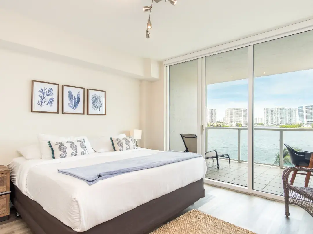 Marina Bay 406 - Sunny Isles Beach