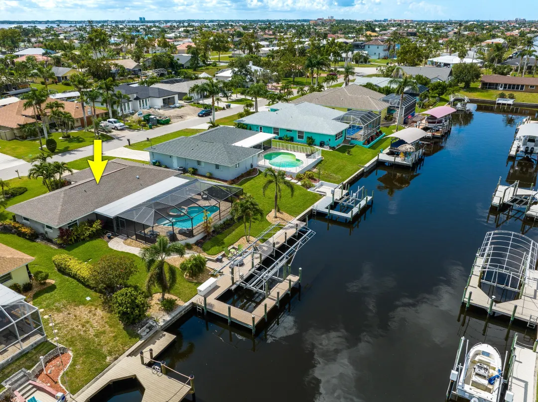 Gulf Access And Stunning Canal Views - Charming Coastal Retreat - Cape Coral, FL