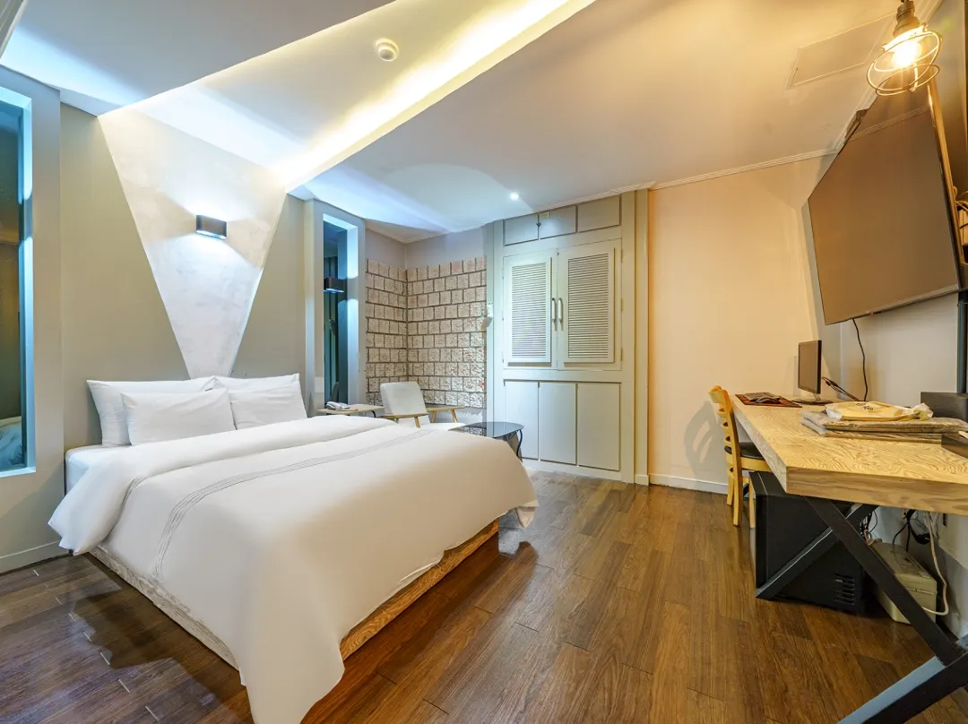 24 Block Hotel - 水原市