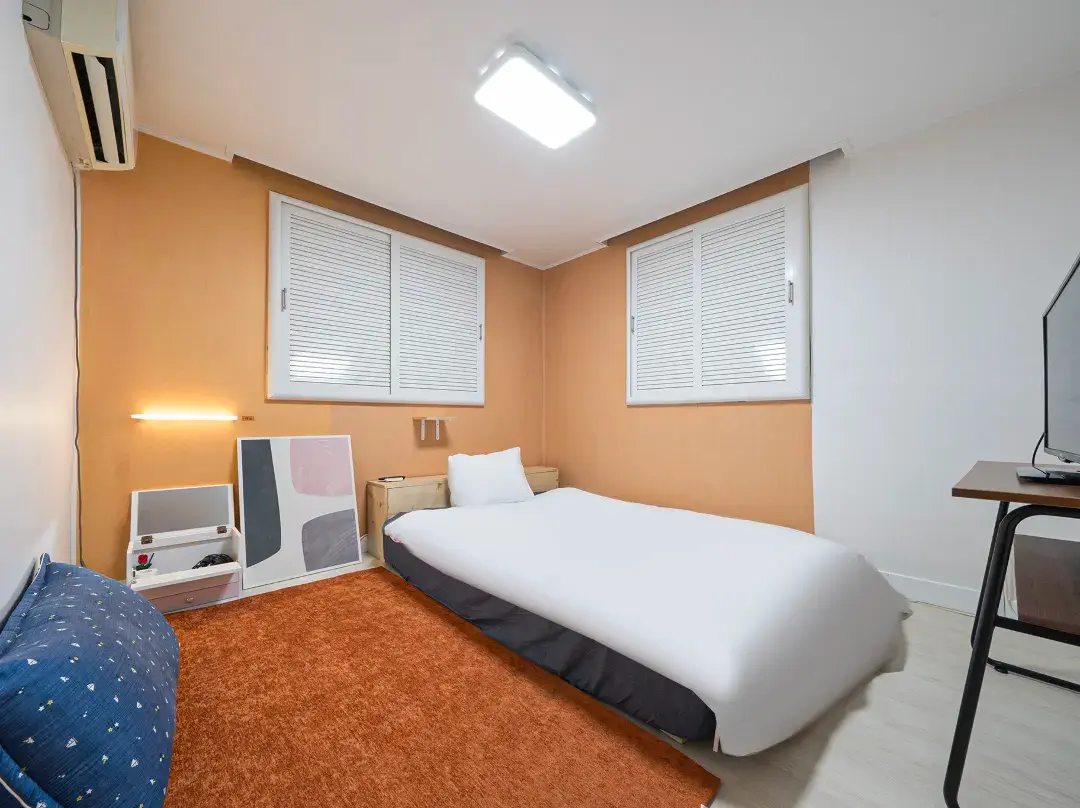 Jeju Donggung Motel - Jeju-si