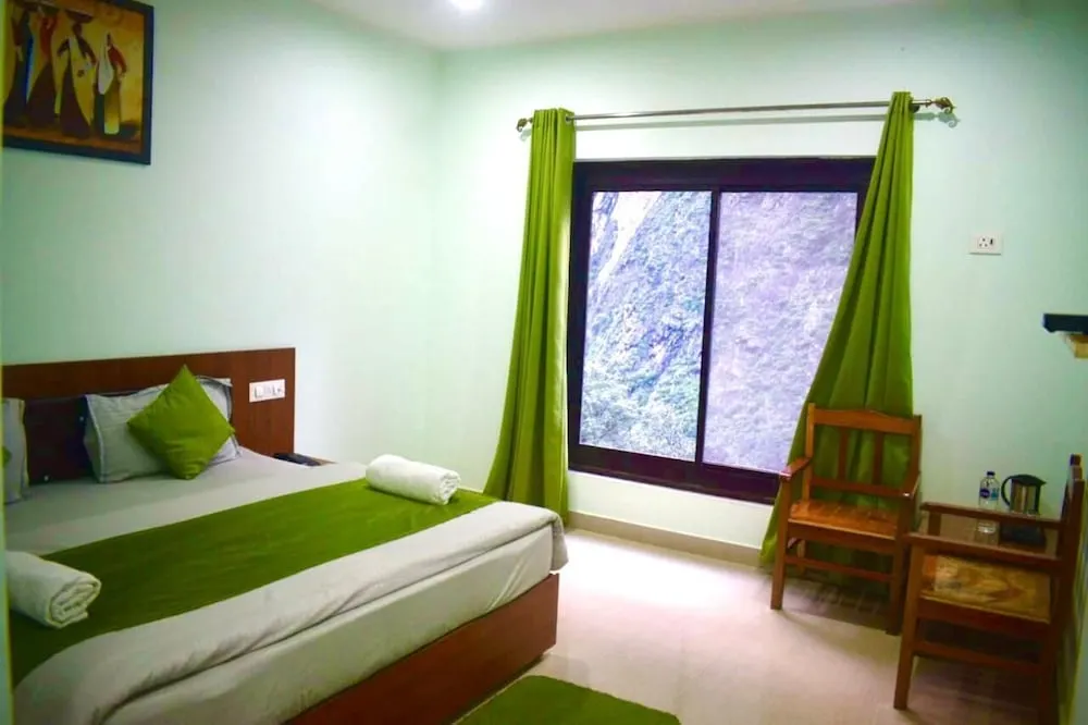 Hotel Himsarovar And Restaurant - Chamoli