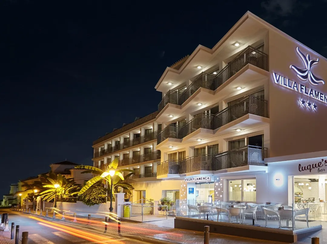 Beneste Villa Flamenca Hotel - 네르하