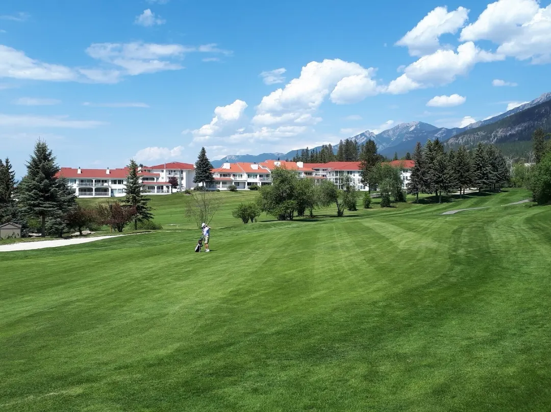 Mountain View Resort And Suites At Fairmont Hot Springs - Fairmont Hot Springs, BC