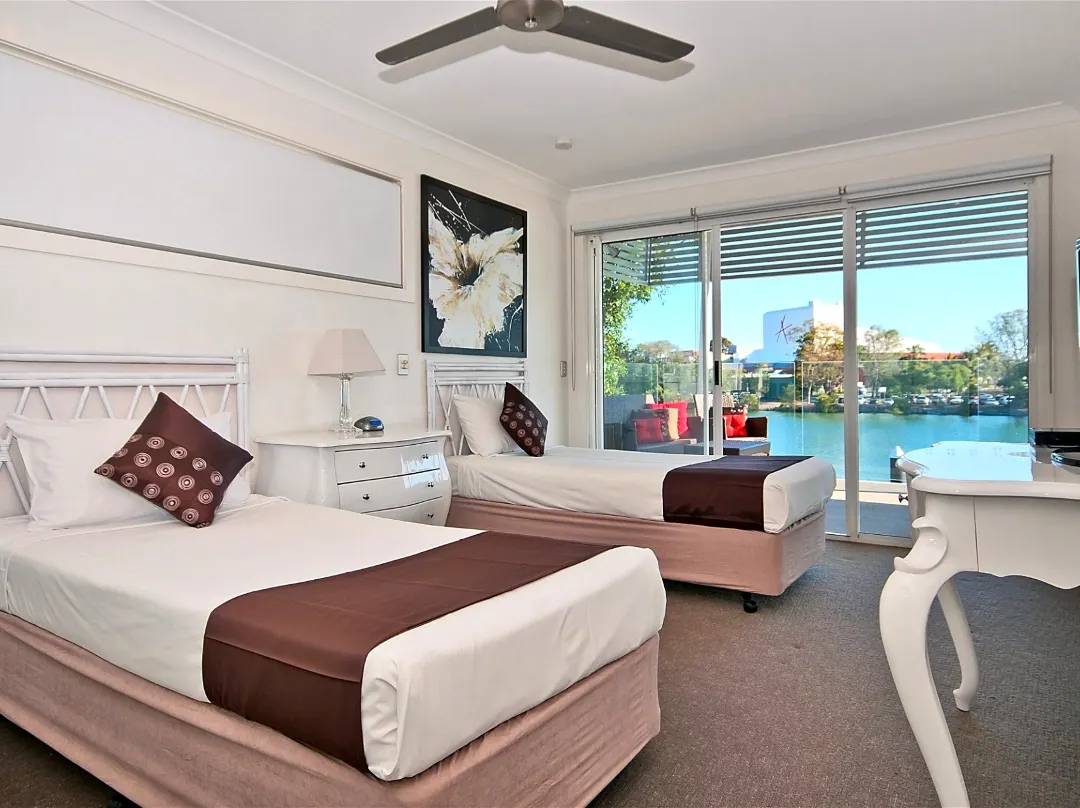 Surfers Paradise Escape - Surfers Paradise