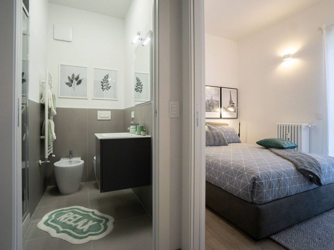 Charming And Modern Three-bedroom Apartment In The Heart Of The City Of Asti - Asti