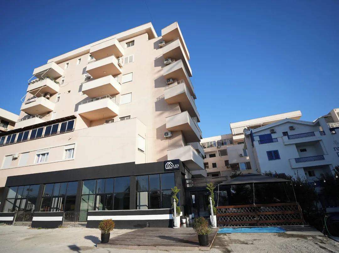 Enles Hostel - Durrës