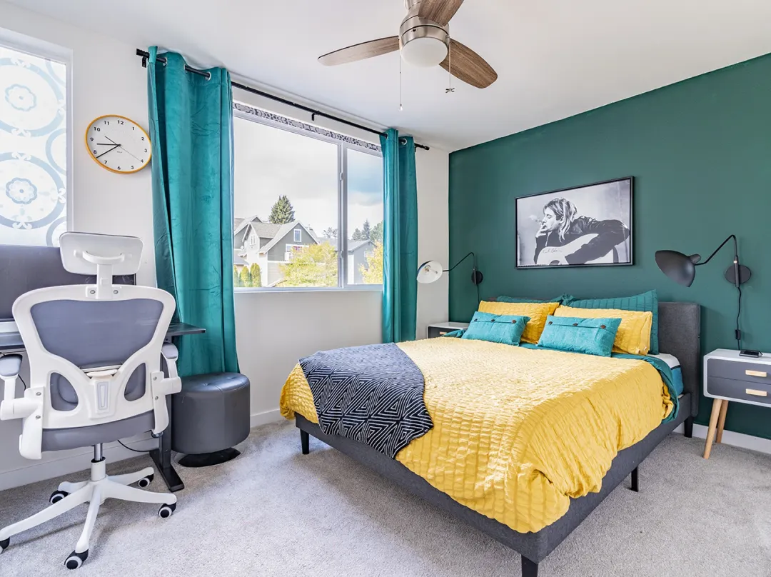 3br | Rooftop, Family | West Seattle | Sophari - Bainbridge Island, WA