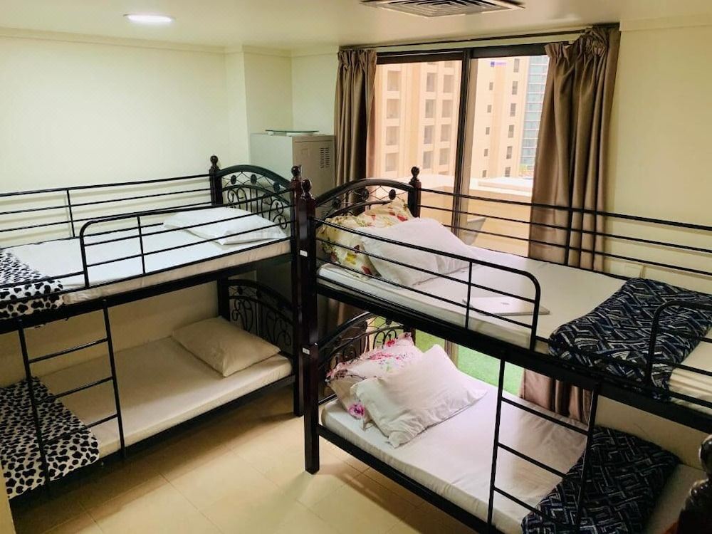 Bollywood Beach Hostel - Dubai Marina