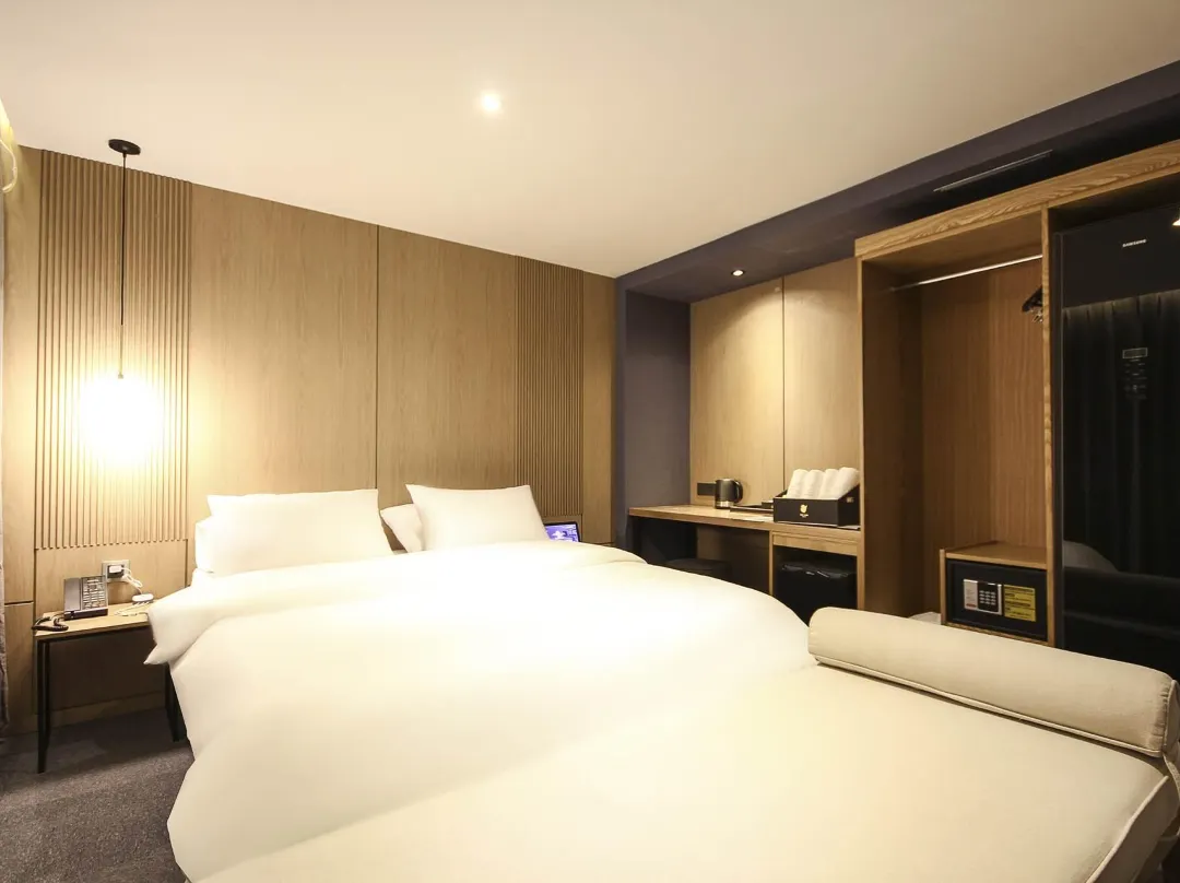 Busan Sasang The Van Hotel -