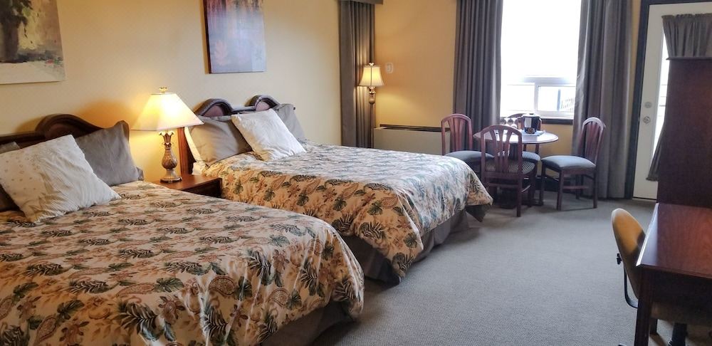 The Falls Inn - Walters Falls - Meaford