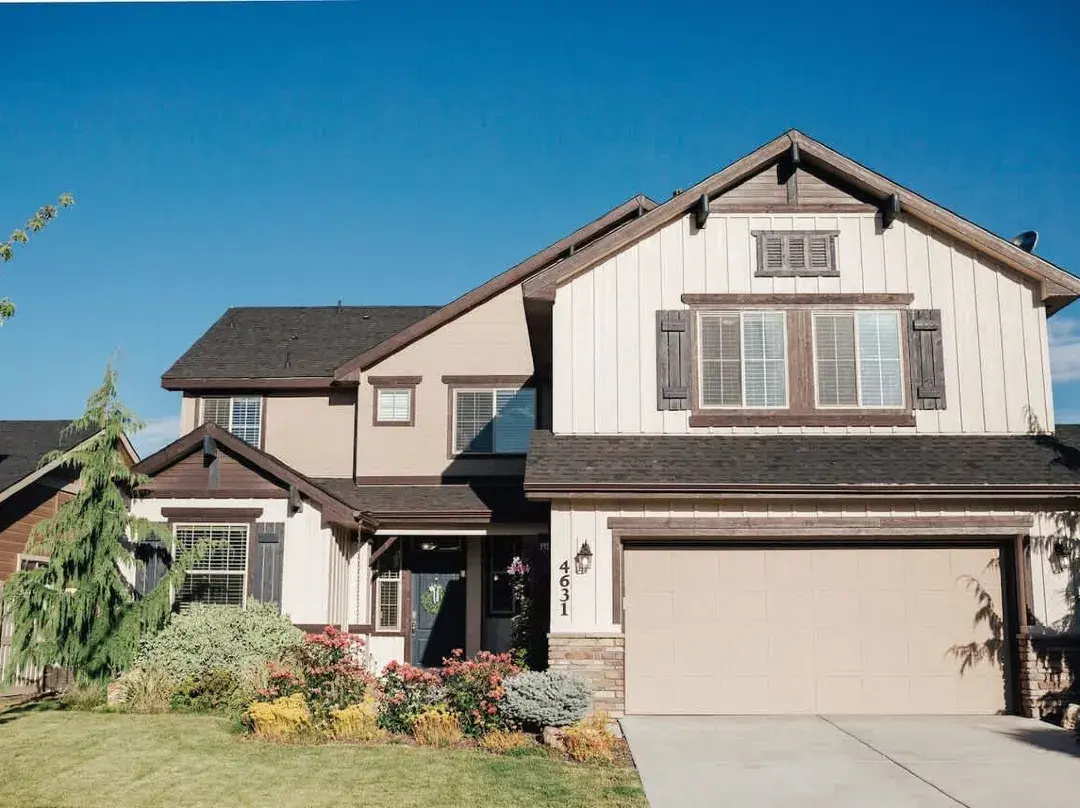 Beautiful 5 Bedroom Home With Hot Tub Sleeps 16 - Caldwell, ID