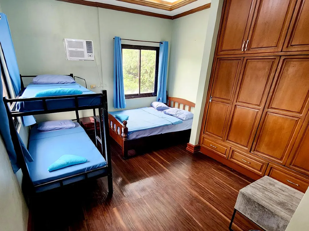Leynes Taal Lake Resort And Hostel - Tagaytay